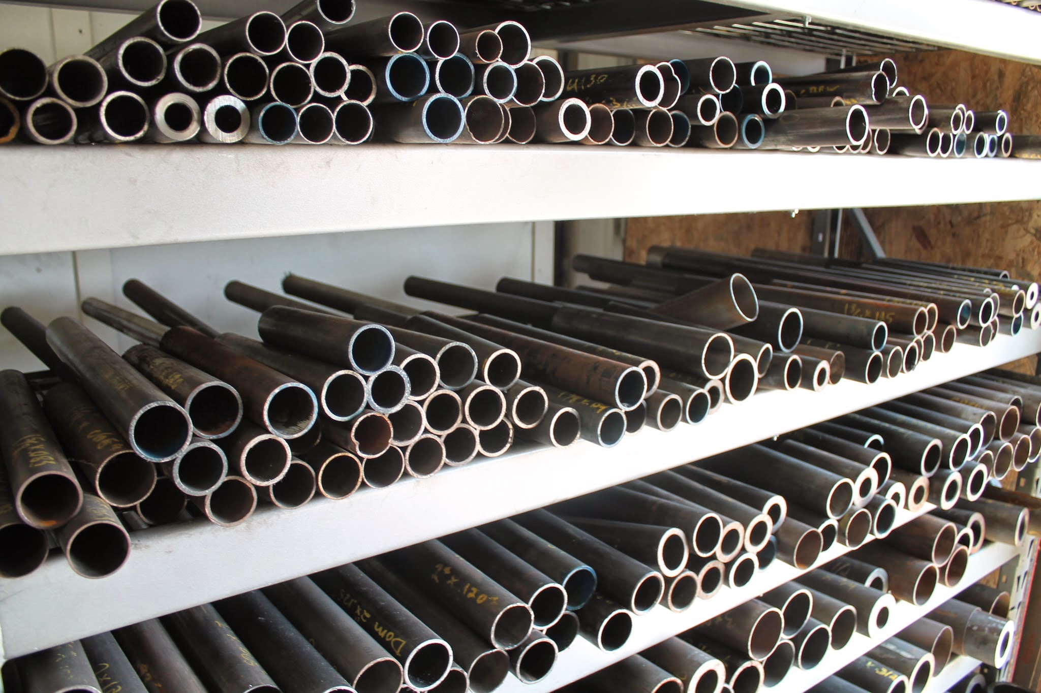 Steel Tubing Sizes: Dimensions, Gauges, and Uses | Metal Supermarkets UK